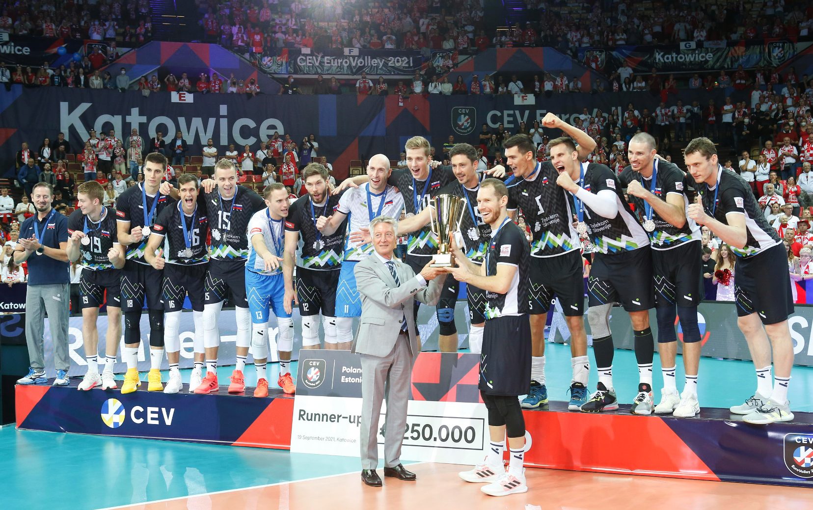 Italy persevere through five-set final to snatch seventh EuroVolley ...